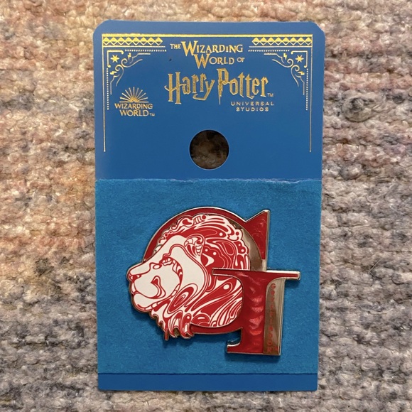 Universal Studio | Accessories | New Harry Potter Gryffindor Pin | Poshmark